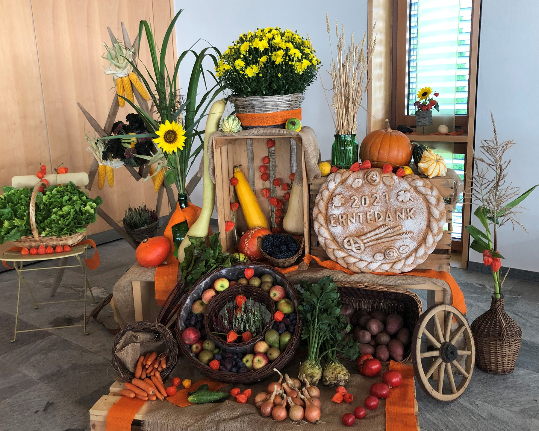 Feiere mit uns das Erntedankfest – Gemeinsam geniessen, danken und staunen! – Katholische ...